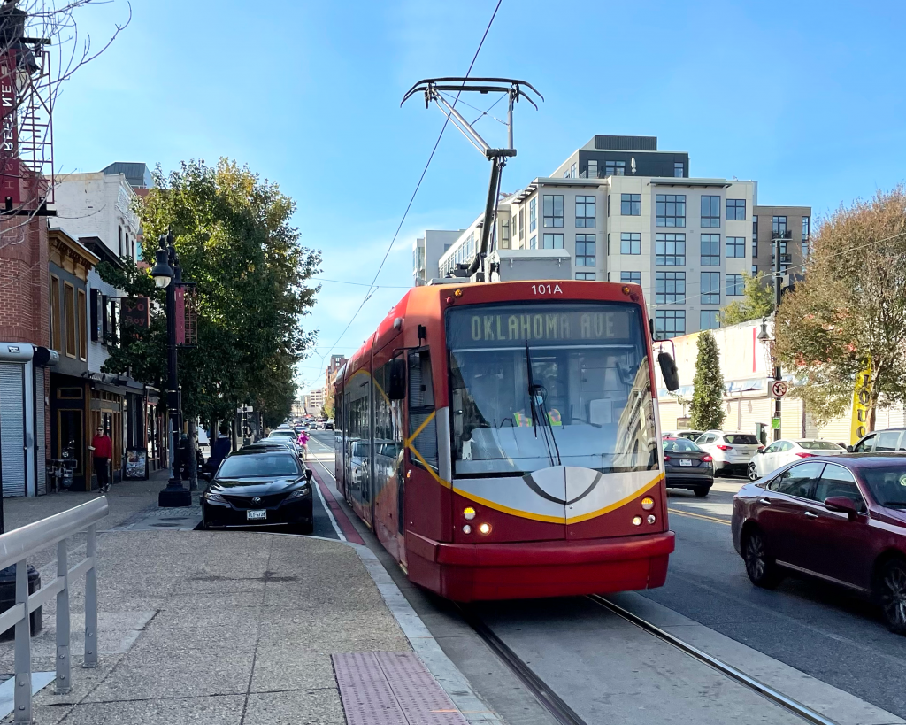 H Street corridor’s biggest draw laments the DC Streetcar’s last ride ...