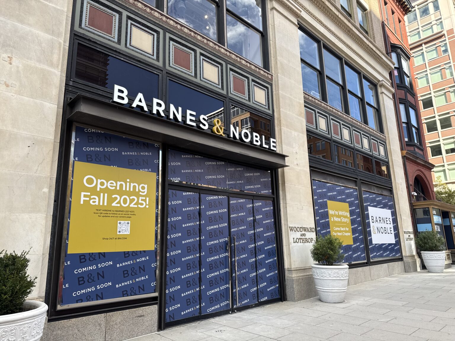 Barnes & Noble returns to Downtown D.C. after a decade - The Wash